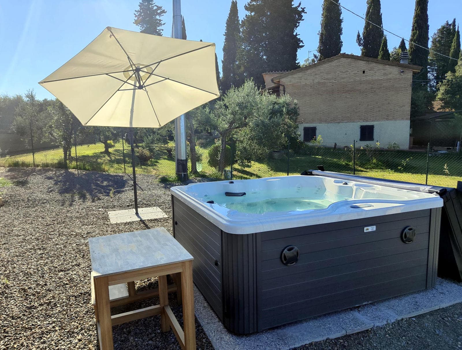 Casa Andrea: Luxury romantic cottage with a hot tub